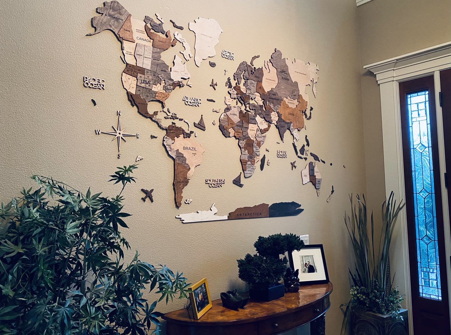 Wooden World Map in Living Rooms | Wood Map for Your Home